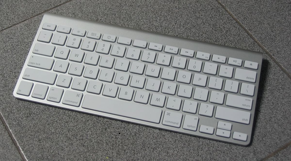 Apple Magic Keyboard 1st Generation (Battery) White